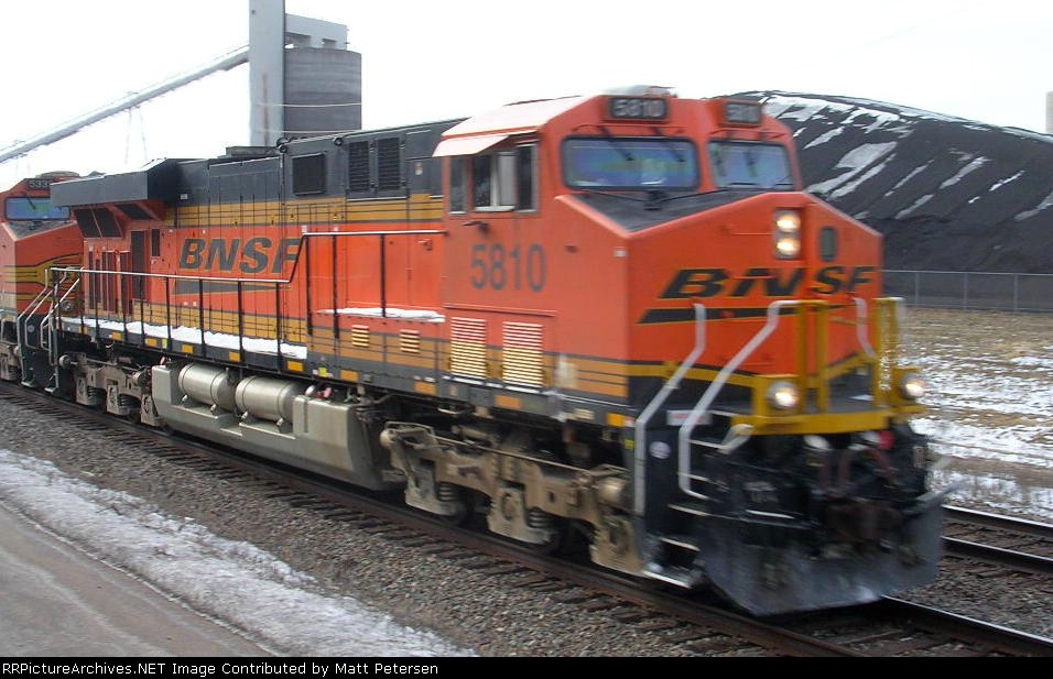 BNSF 5810